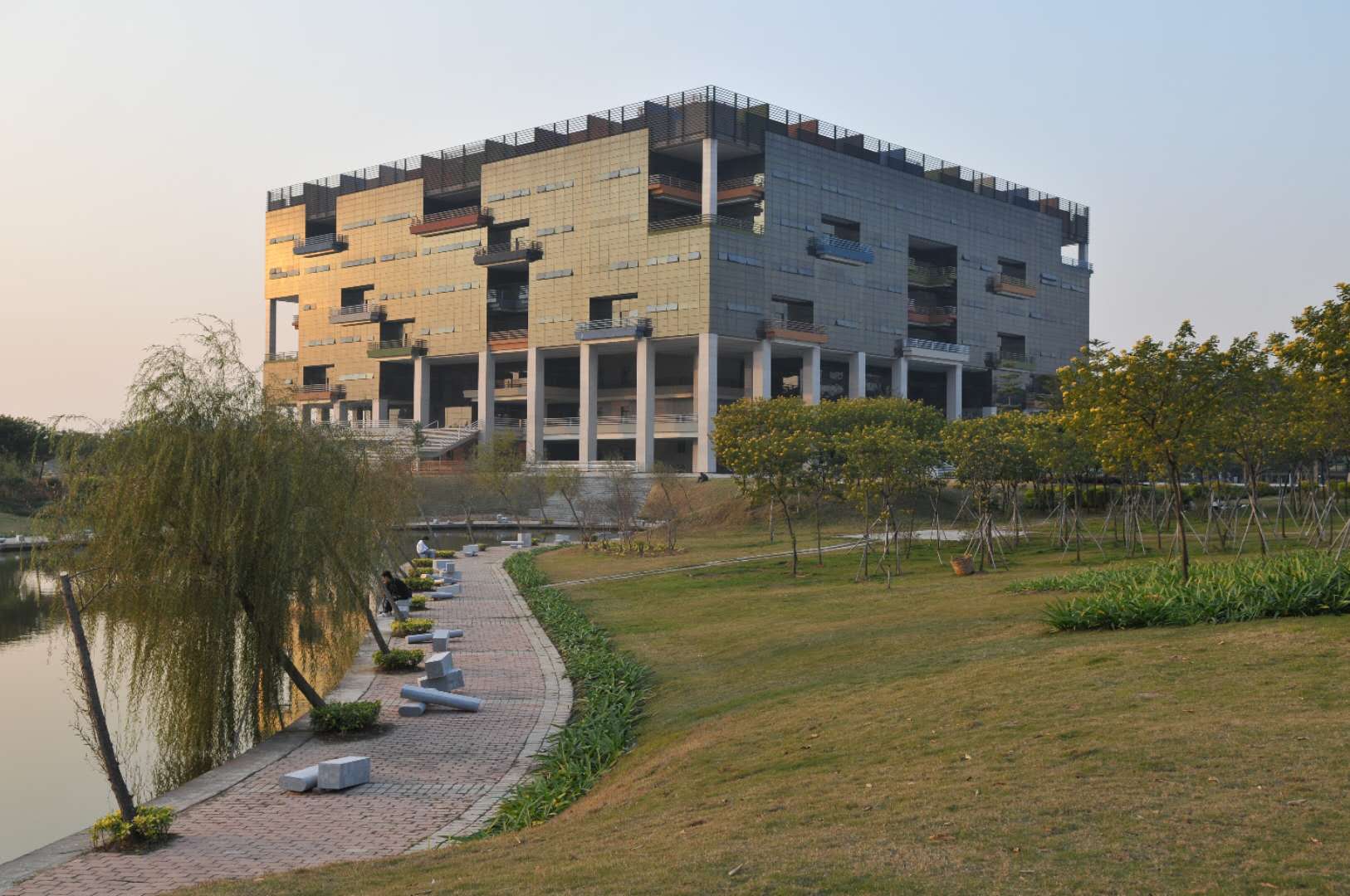 Overview-Guangdong University of TEchnology—广工大国际英文
